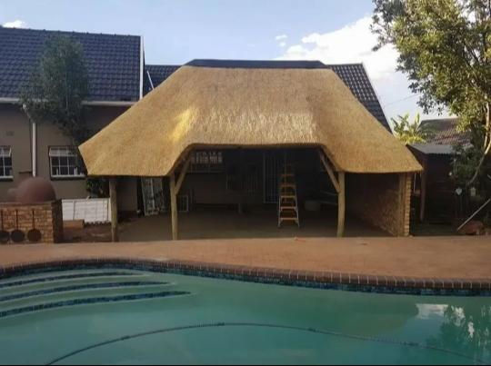 Vhavenda thatch and swimming pools - Swimming Pool Builders - Homeimprovement4U